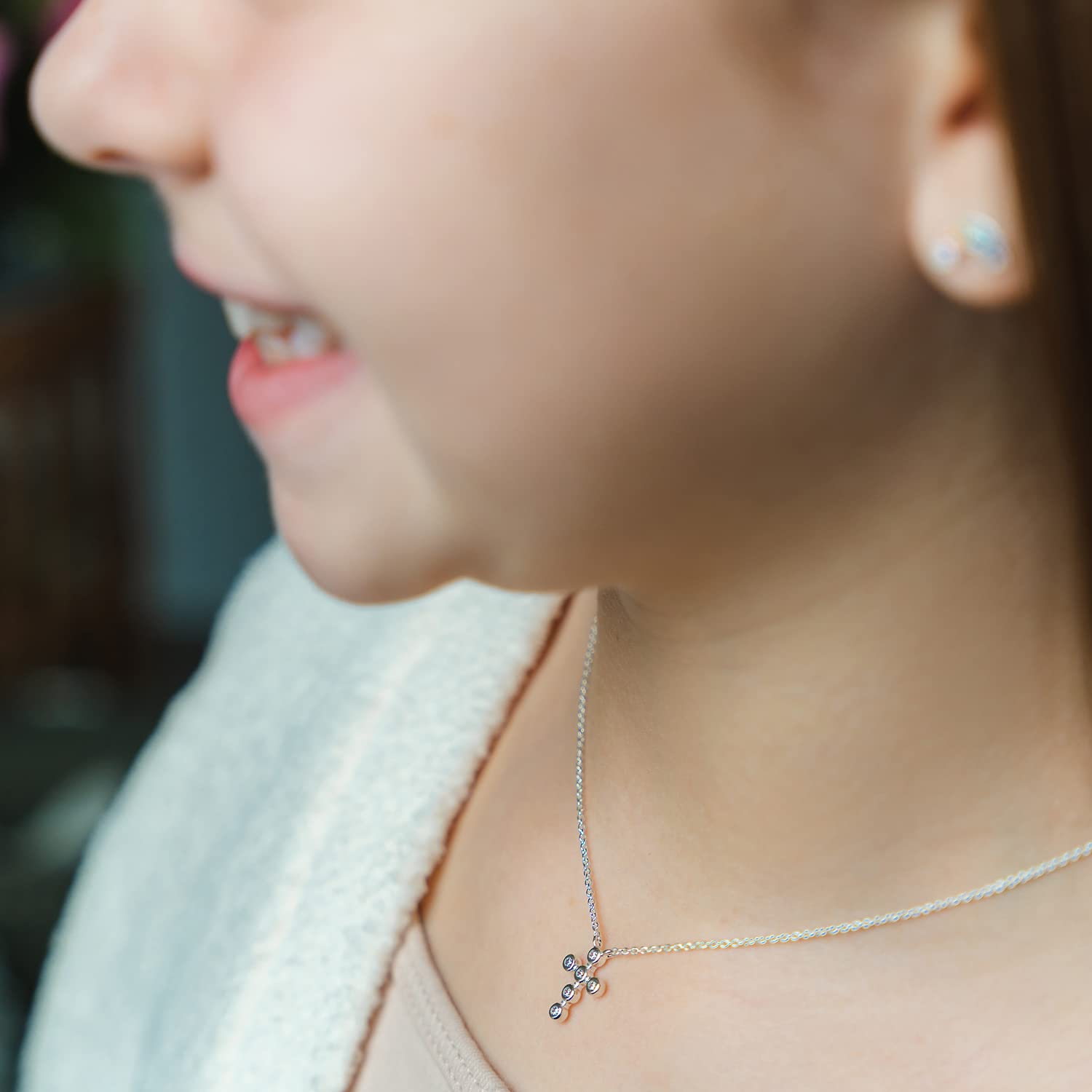 EFYTAL Small Cross Necklace for Women, Sterling Silver Dainty CZ Cross Necklace for Women, First Communion Gifts, Confirmation Gifts for Teen