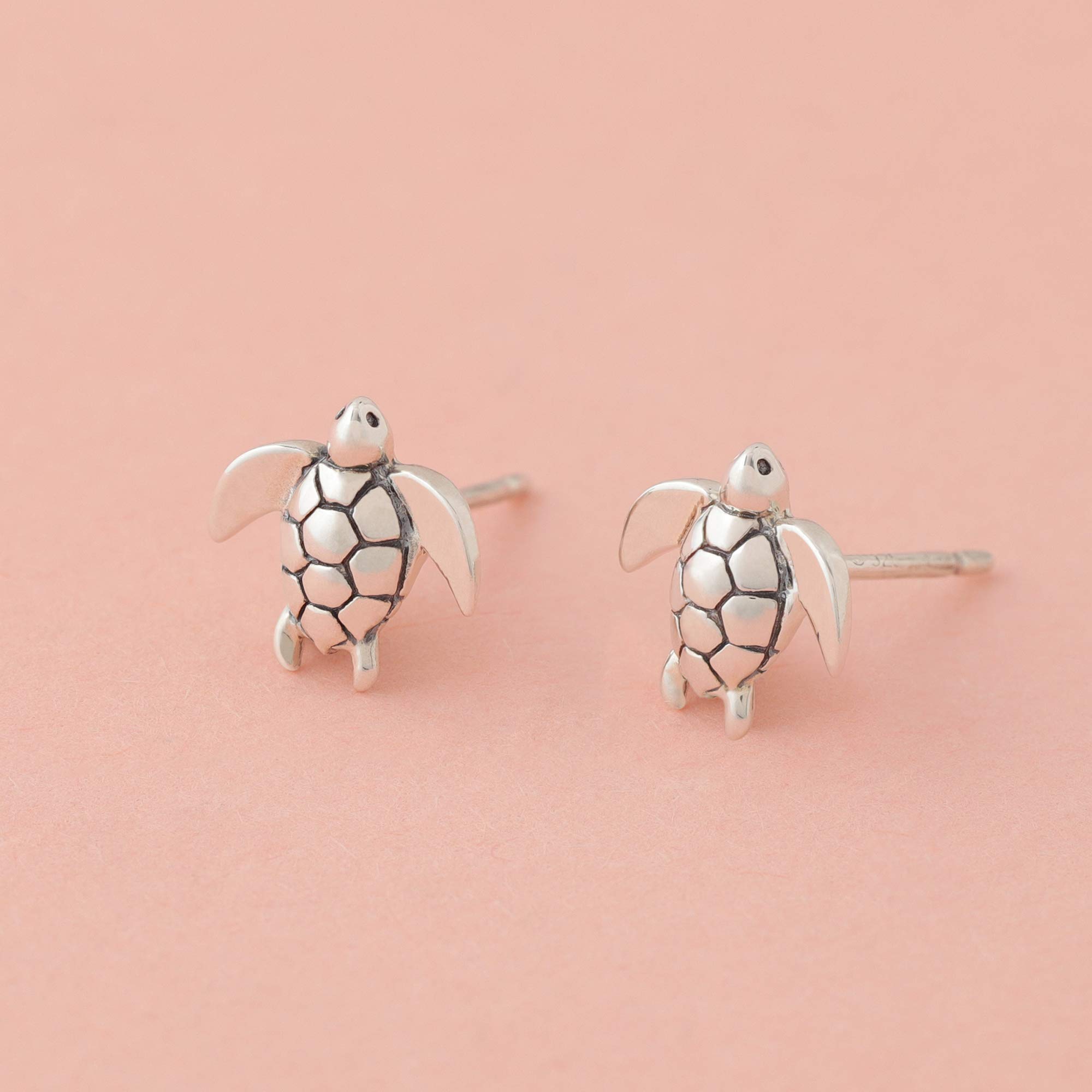 Boma Jewelry Sterling Silver Sea Turtle Animal Stud Earrings