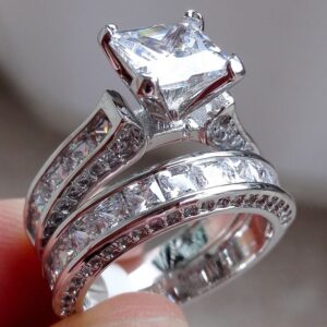 Luxury and Shining 2-in-1 Womens Vintage White Diamond Silver Engagement Wedding Band Ring Set