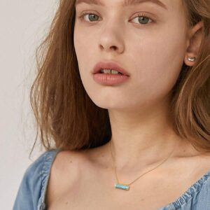 SOFYBJA Adjustable Turquoise Howlite Bar 18K Gold Chain Bohemian Necklace for Women Horizontal Bar Delicate Gemstone Pendant Minimalist Boho Jewelry