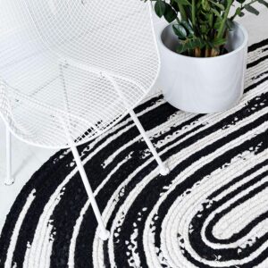 Unique Loom Braided Chindi Collection Casual Modern Black Oval Rug (3' 3 x 5' 0)