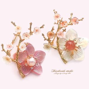 CCijiNG New Year Brooches for Women with Crystal, Flower, Rhinestone Brooches Pins Elegant Jewelry Blossom Fashionable Gifts Ladies Bouquet Brooches Pin for Birthday, Party, New Year, Wedding（Pink）