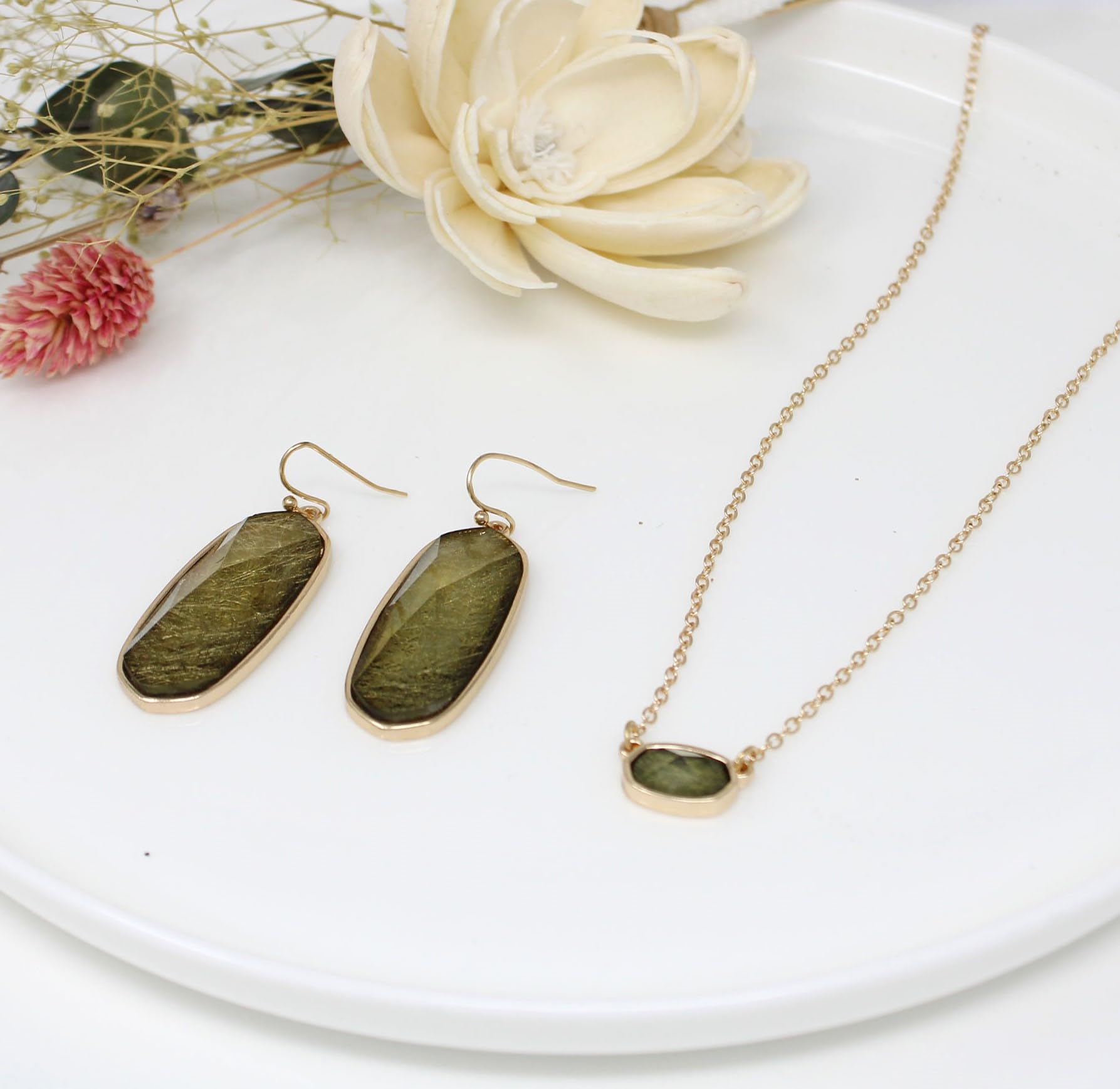 POMINA Fashion Statement Green Resin Oval Teardrop Earrings for Women Colorful Sparkle Faceted Crystal Glass Dangle Drop Earrings (Oval- Olive)