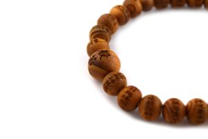 京都あさひ屋 japanese cedar yakusugi wood heart sutra carve beads bracelet juzu dhyana zen kyoto rare handmade for men women gift elastic mala uda108 (7.5-8.0mm)