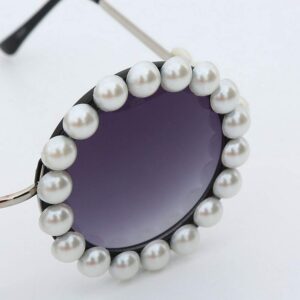 mincl/Vintage Round Pearl Sunglasses Women Luxury Alloy Oversized Frame Party Glasses Retro Shades (black)