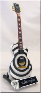 izzi zakk wylde miniature guitar bullseye with guitar pick