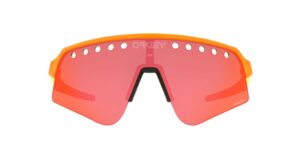 oakley men's oo9465 sutro lite sweep rectangular sunglasses, orange/prizm trail torch, 39 mm