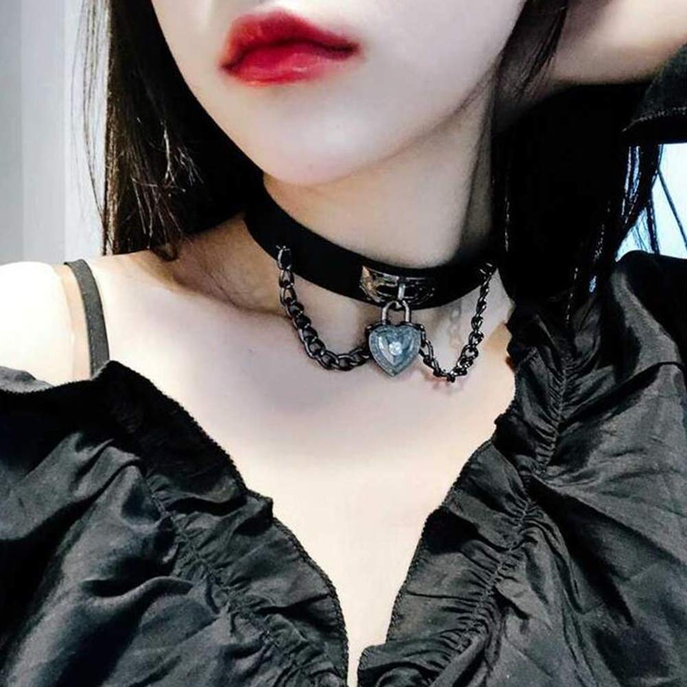 YERTTER PU Leather Choker Heart Gothic Jewelry Necklaces for Women Punk Rock Adjustable Black Collar Choker Necklaces for Cosplayer