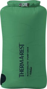 therm-a-rest blockerlite pump sack for inflating sleeping pads green