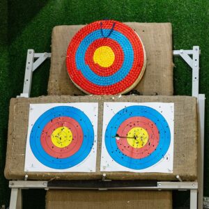 TOPARCHERY Archery Target 3 Layers 20 inch Traditional Solid Straw Archery Target 2.3 inch Thickness Hand-Made Arrows Target for Outdoor Shooting Practice (20in / 3 Layers)