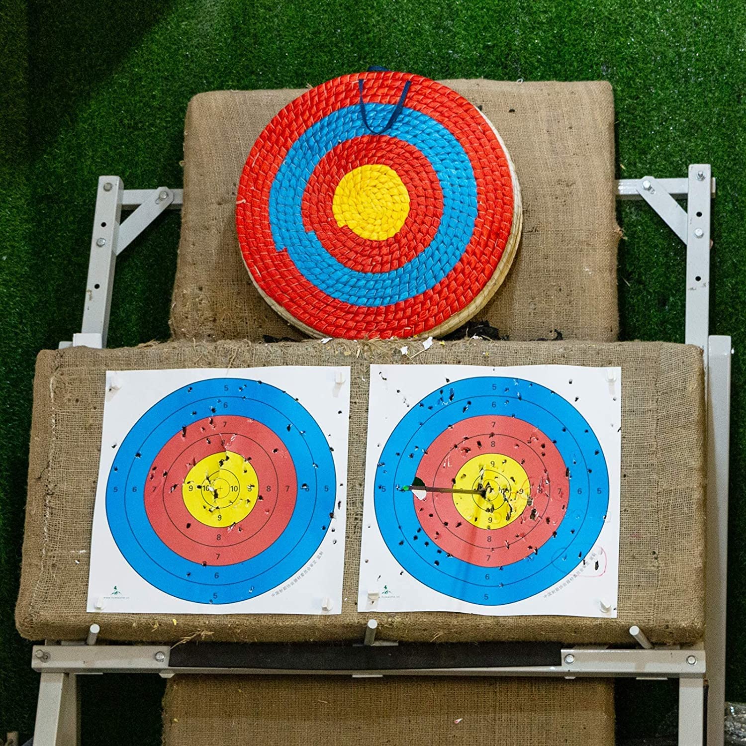 TOPARCHERY Archery Target 3 Layers 20 inch Traditional Solid Straw Archery Target 2.3 inch Thickness Hand-Made Arrows Target for Outdoor Shooting Practice (20in / 3 Layers)