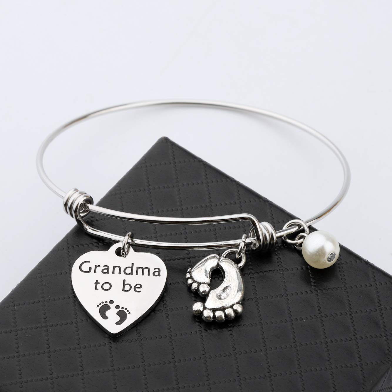 SEIRAA New Grandma Gift Grandma to Be Bracelet New Baby Gift Pregnancy Reveal Jewelry Announcement Gift for Grandmother (grandma to be)