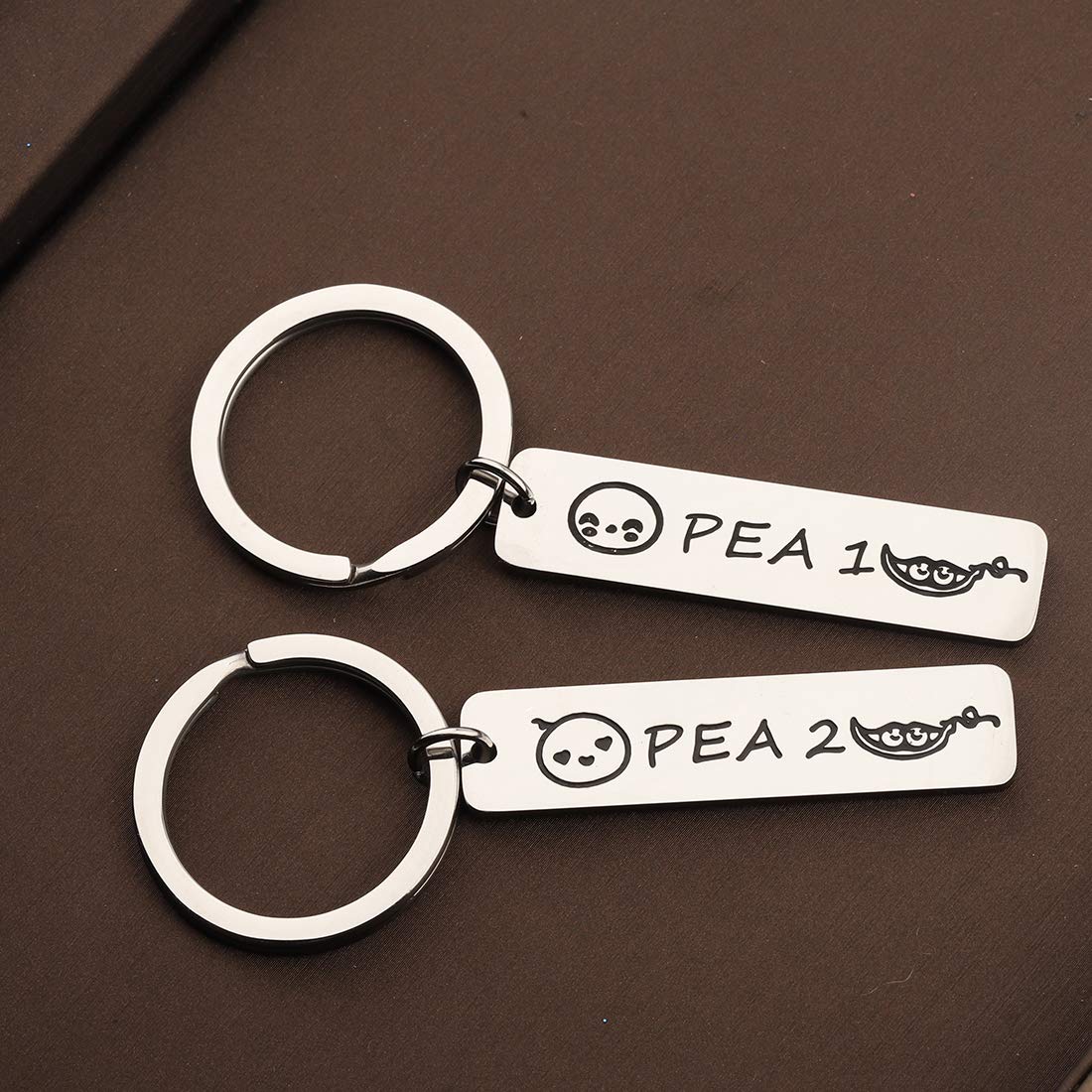 CENWA Pea 1 Pea 2 Set Of Two Twins Keychain Twins Jewelry BFF Gift for Twin Sister/Brother Best Friend (PEA 1 PEA 2 set)