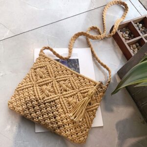 WOG2008 Handwoven Bag Clutch Purses for Women Tassel Straw Envelope Handbag Vintage Summer Beach Bag