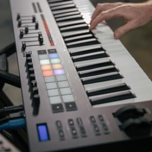 Novation Launchkey 49 [MK3] MIDI Keyboard Controller - Seamless Ableton Live Integration. Chord Mode, Scale Mode, and Arpeggiator — All the software you need for Music Production.