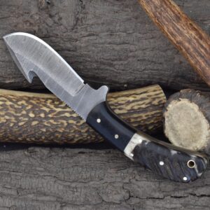 Knives Ranch Handmade Gut-Hook Skinning Knife - Ram's Horn Handle - Heavy-Duty Leather Sheath (2048-RH)