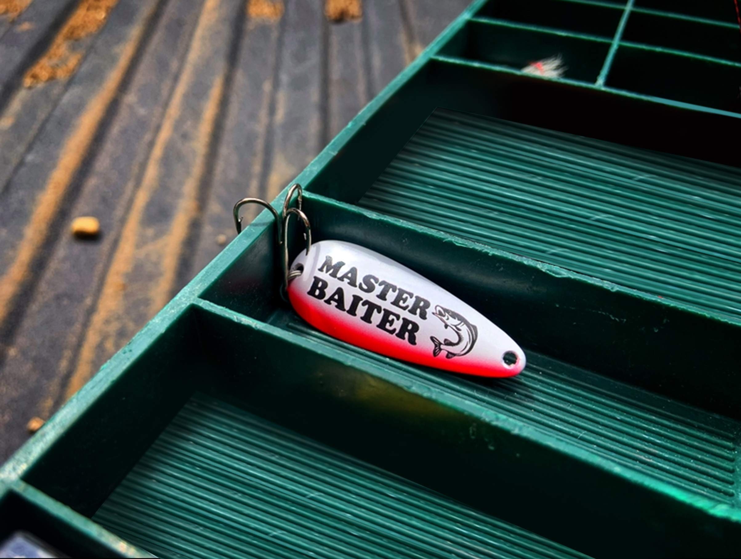 Funny Fishing Lure Gift for Men - Fishing Birthday - Master Baiter - Fishing Spoons - Dad Gifts - Perfect for Any Fisherman - Fishing Lures for Walleye and Pike - Spoon for Trout - Fishing Gag Gifts