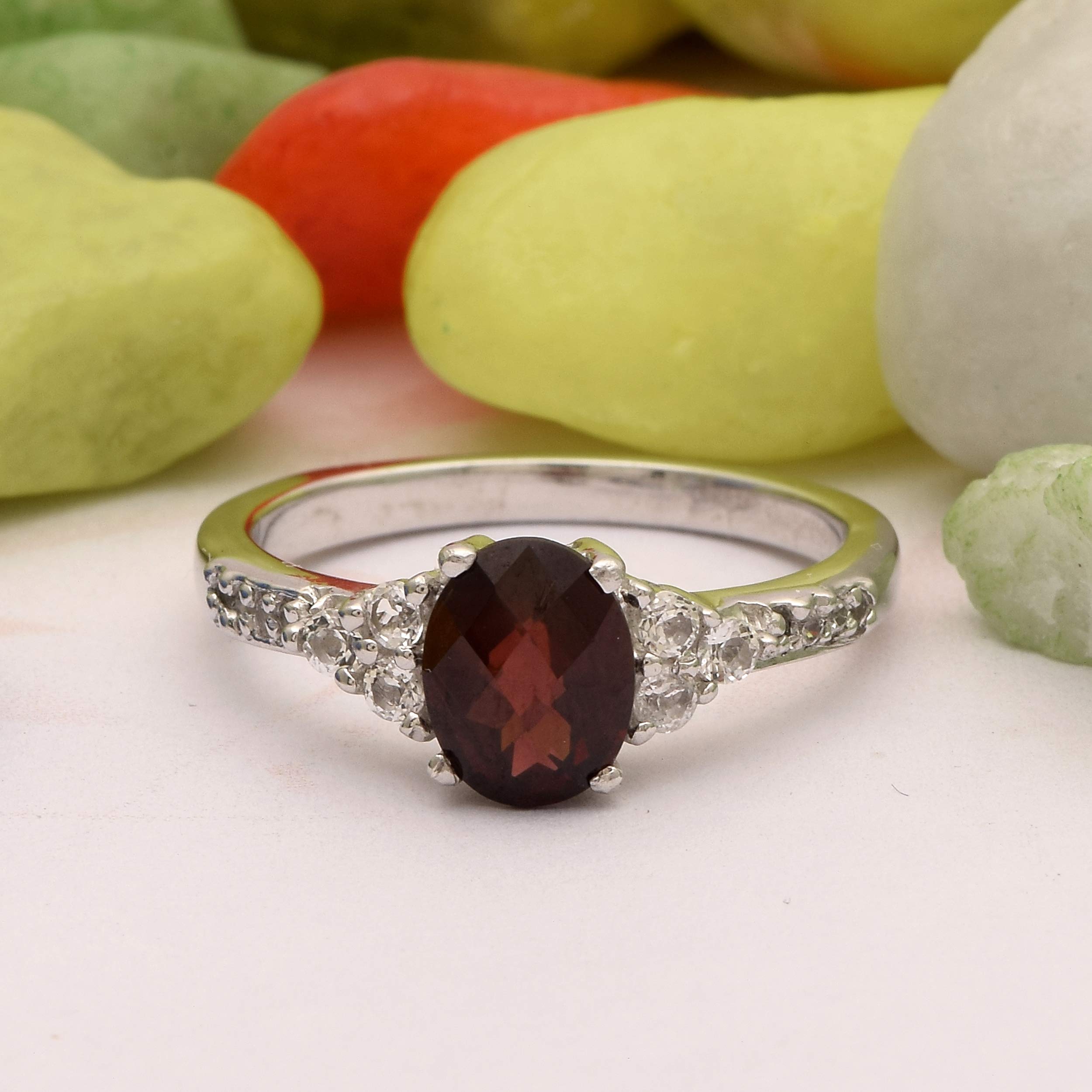 925 Sterling Silver Oval Cut Garnet Gemstone Side stone Dainty Solitaire Ring (6)