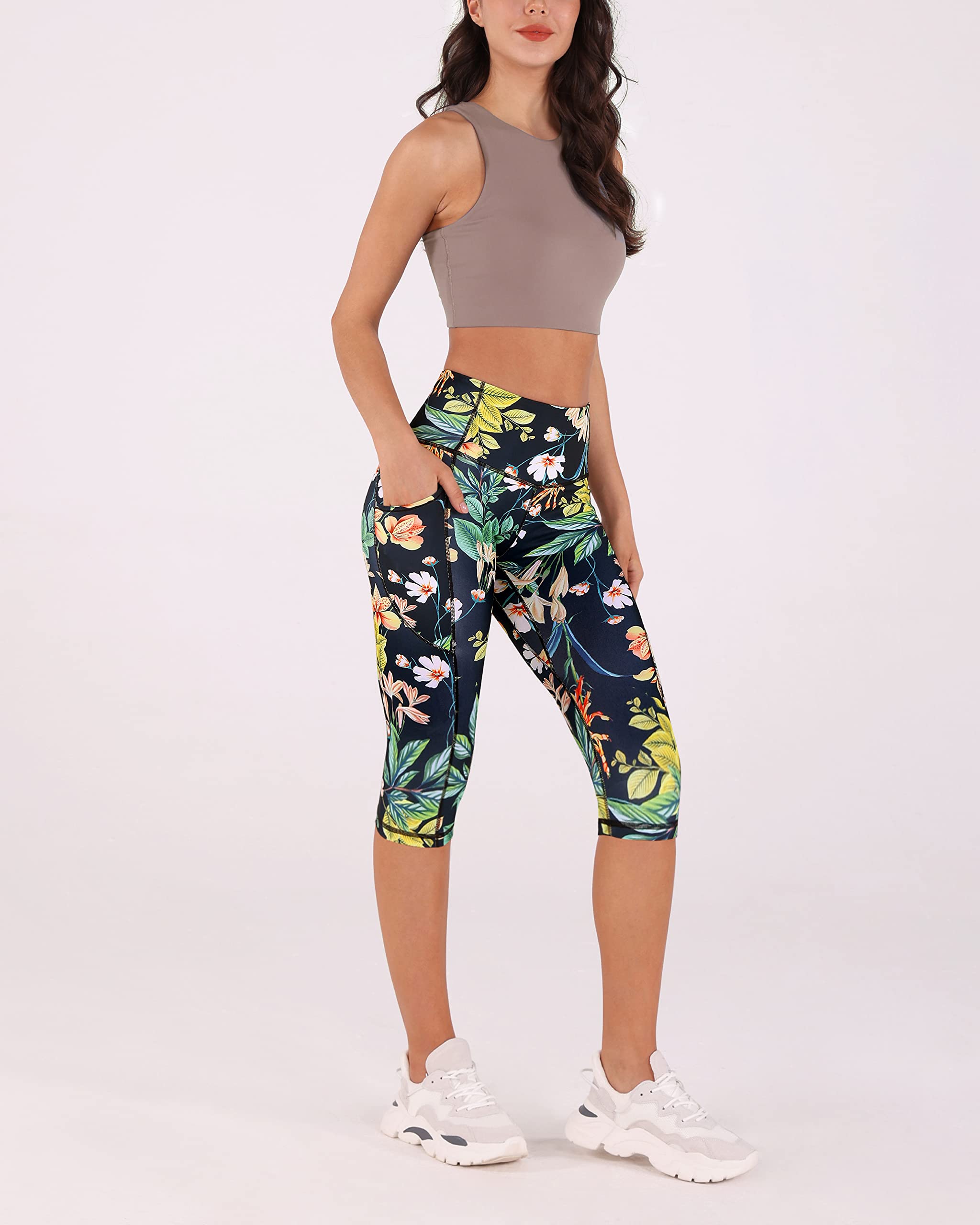 ODODOS Women's High Waisted Printed Yoga Capris with Pocket, Tummy Control Non See Through Workout Sports Running Athletic Capri Leggings, Tropical Flower, Large