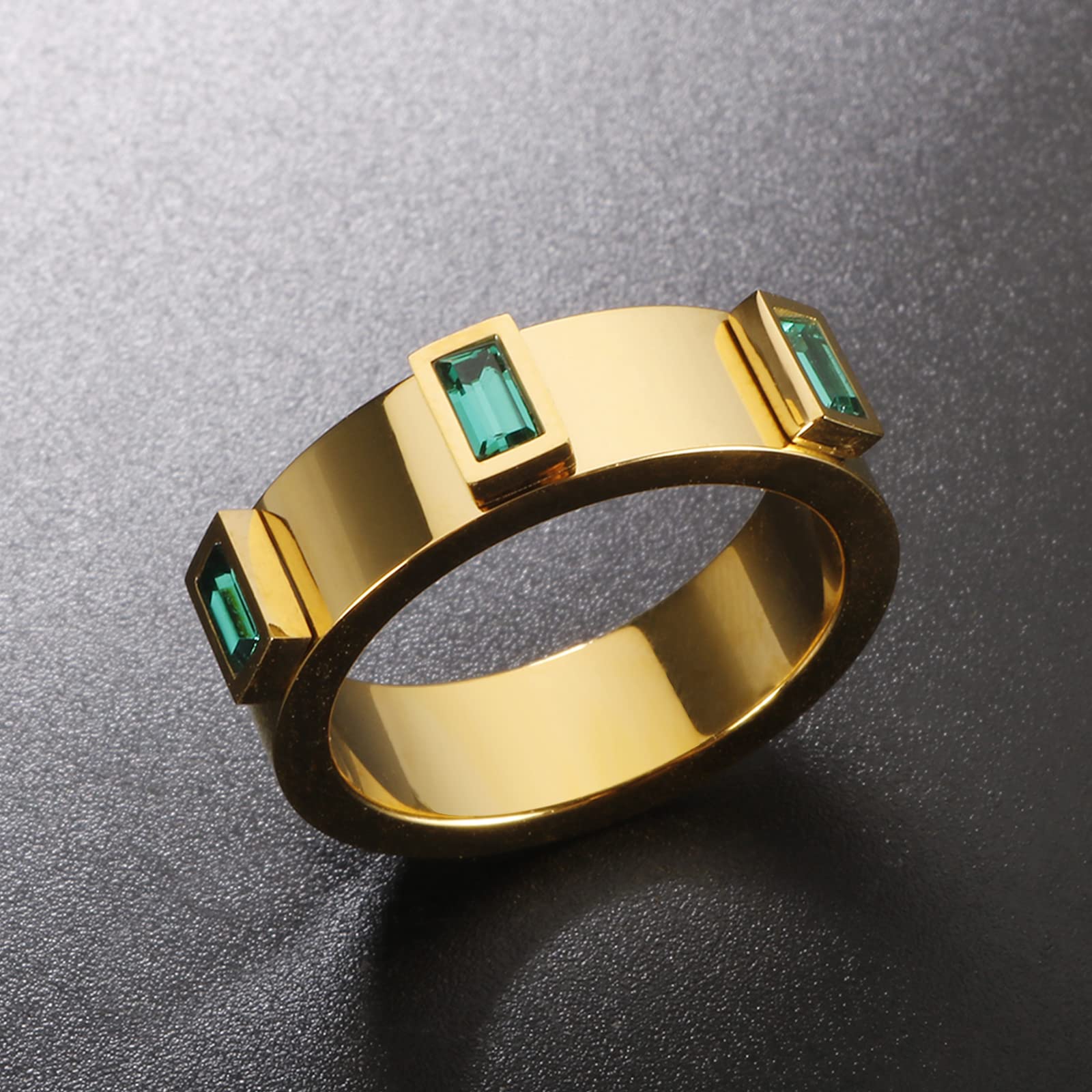 JINHUI Green Emerald Ring for Women, 18k Gold Plated Delicate Emerald Cut Ring, Dainty Birthstone Ring Jewelry Gift (Size 8).