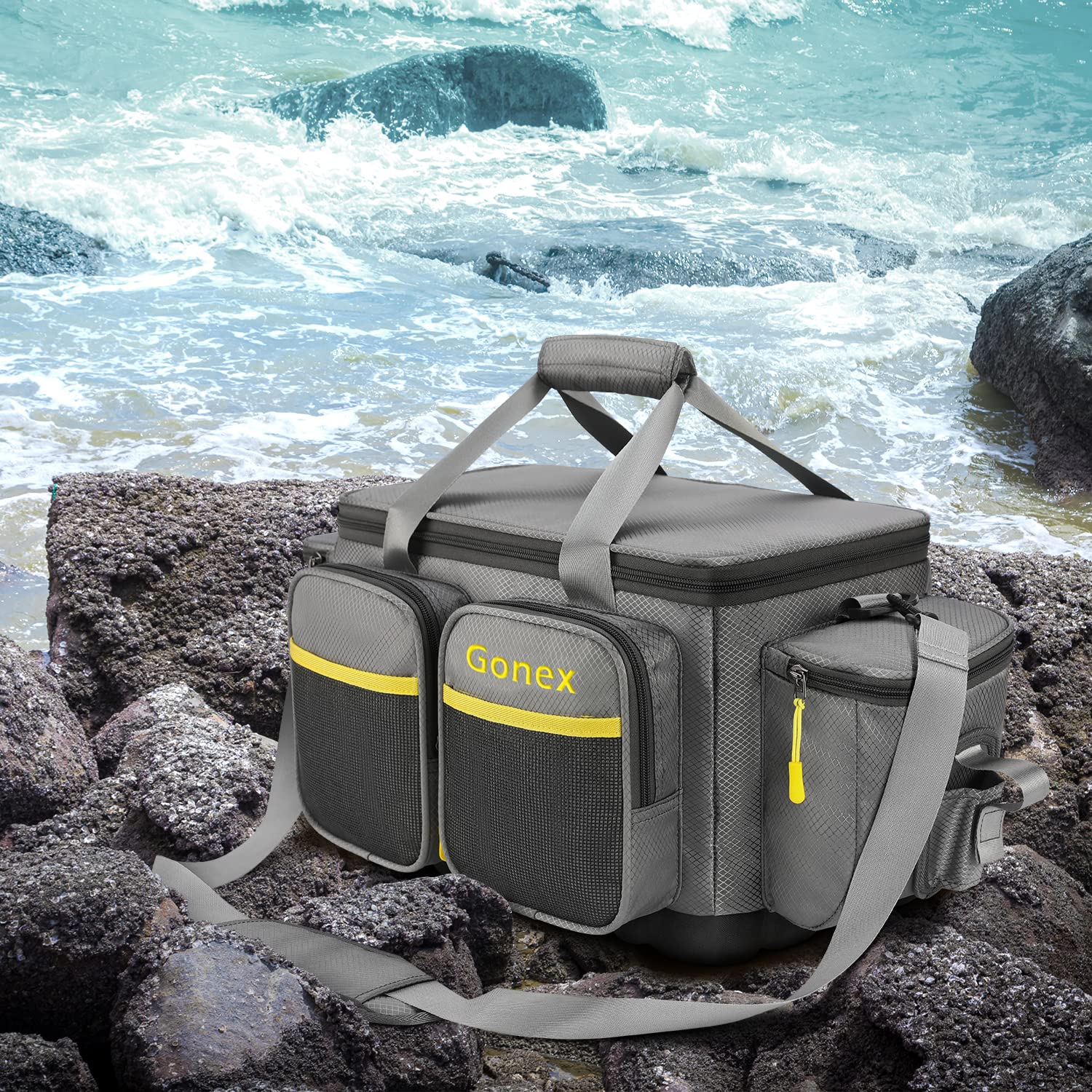 Fishing Tackle Bag, Water-Resistant Polyester Material Fishing Tackle Storage Bag with Padded Shoulder Strap and Non-Slip Base Suitable for 3600 3700 Tackle Box