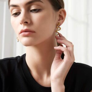 Vivid Snake Earrings Women 18K Gold Plated Stainless Steel Dangle Earring (Gold)