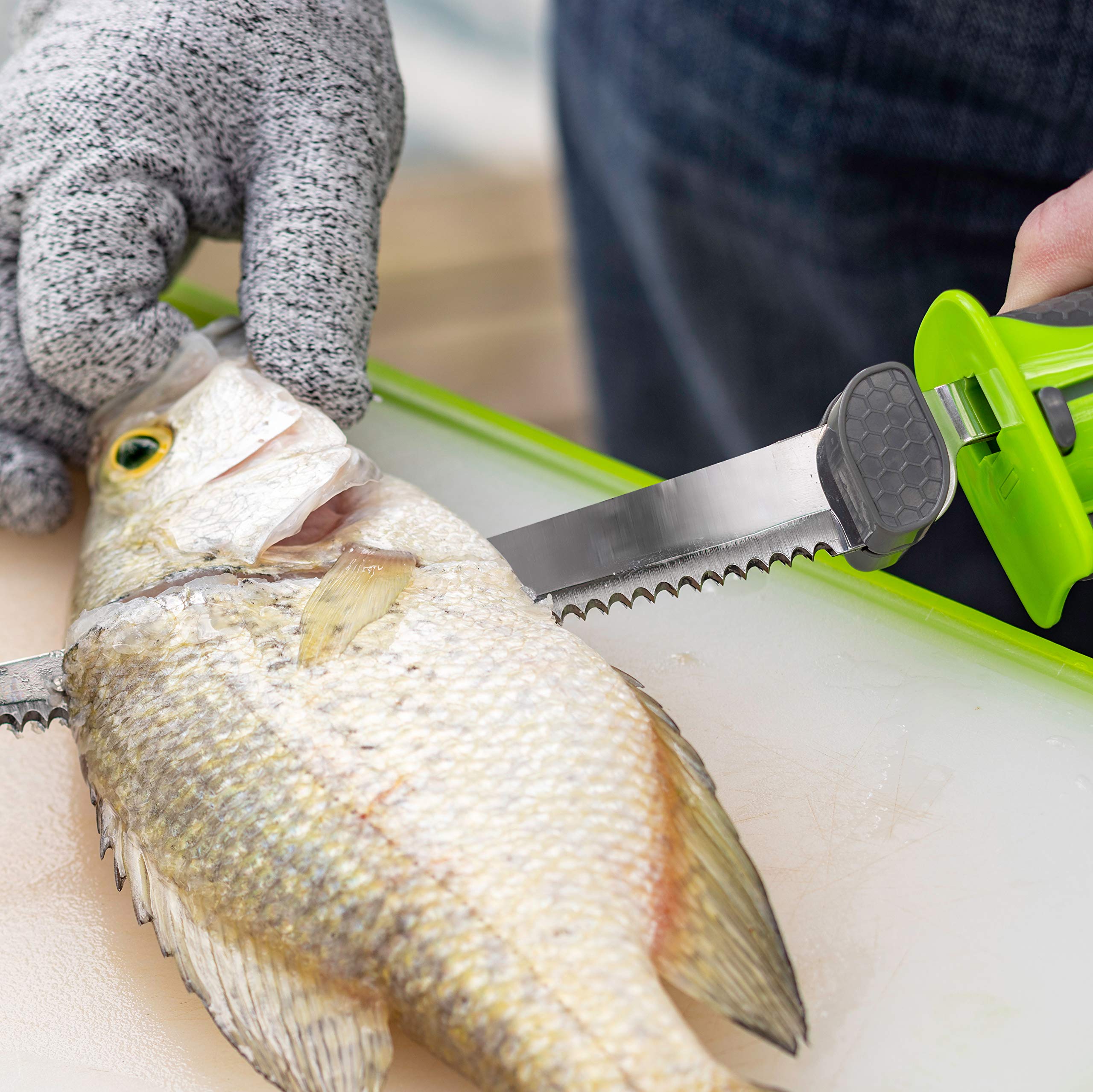 Smith’s Mr. Crappie Slab-O-Matic Electric Fillet Knife - Removable 8” & 4.5” Serrated Stainless Steel Blades w/ Sheaths - Fillet Glove & Mesh Storage Bag - Fishing, Outdoor, Hunting Electric Knife