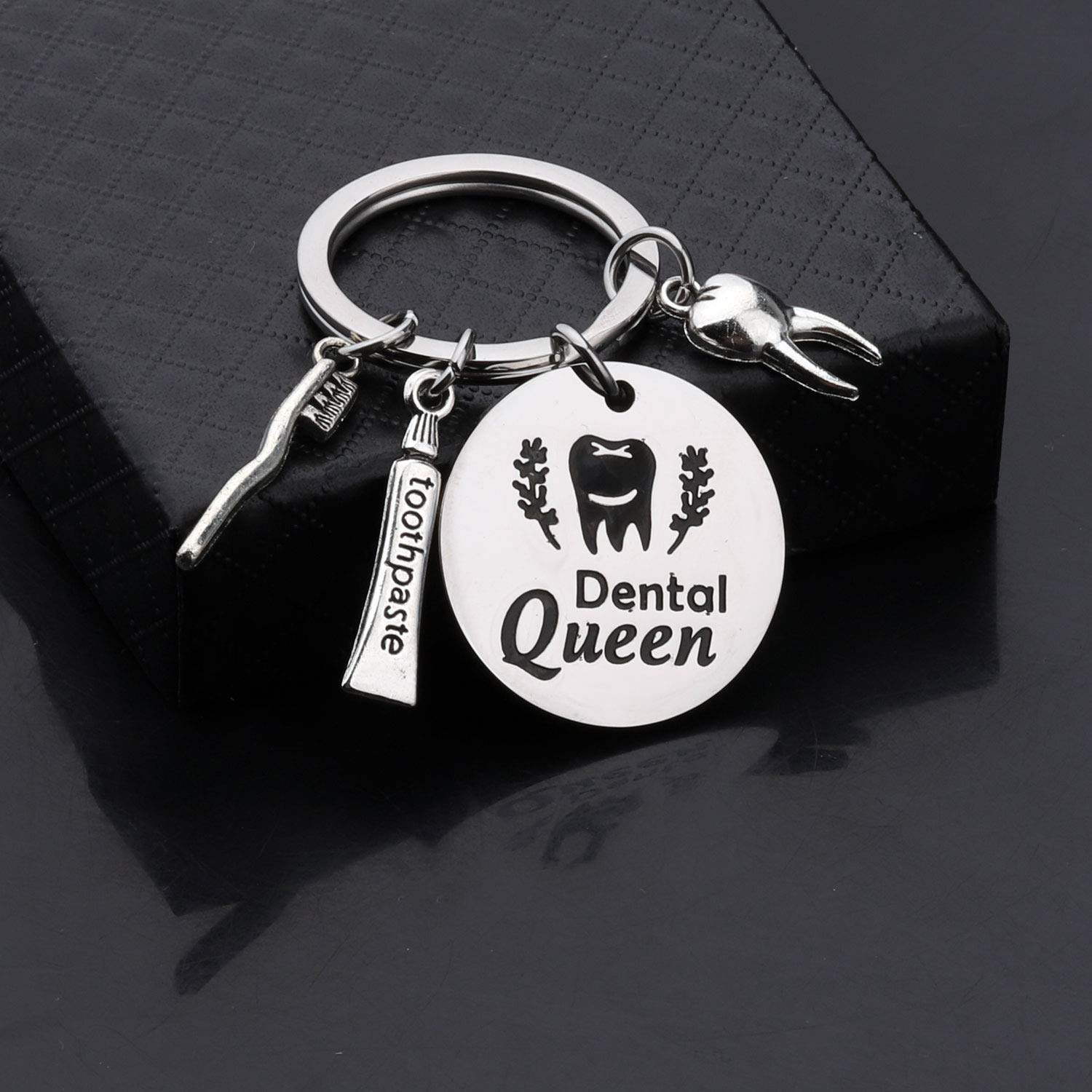 WSNANG Dentist Gifts Dental Queen Keychain Dental Assistant Graduation Gift Dental Hygienist Jewelry for Women (Dental Queen Keychain)