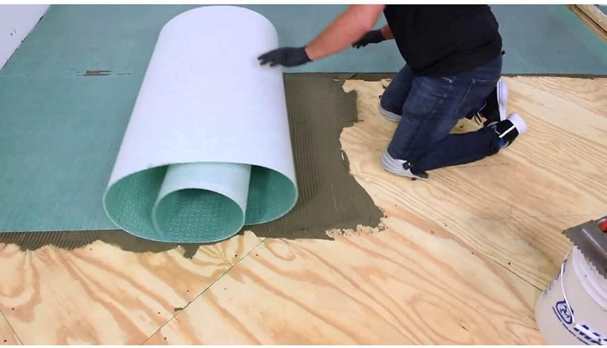 Mapei 2850930 Mapeguard UM 1/8 Inch Thick Uncoupling Crack Isolation and Waterproofing Membrane Underlayment 323 Square Feet Roll