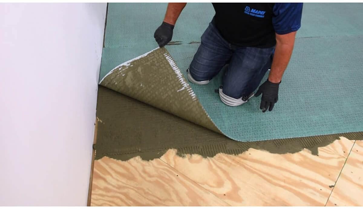 Mapei 2850930 Mapeguard UM 1/8 Inch Thick Uncoupling Crack Isolation and Waterproofing Membrane Underlayment 323 Square Feet Roll