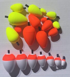 comal tackle pear floats many sizes .75" to 2.25" quantity 25 red, yellow & red/white (red, 1.25)