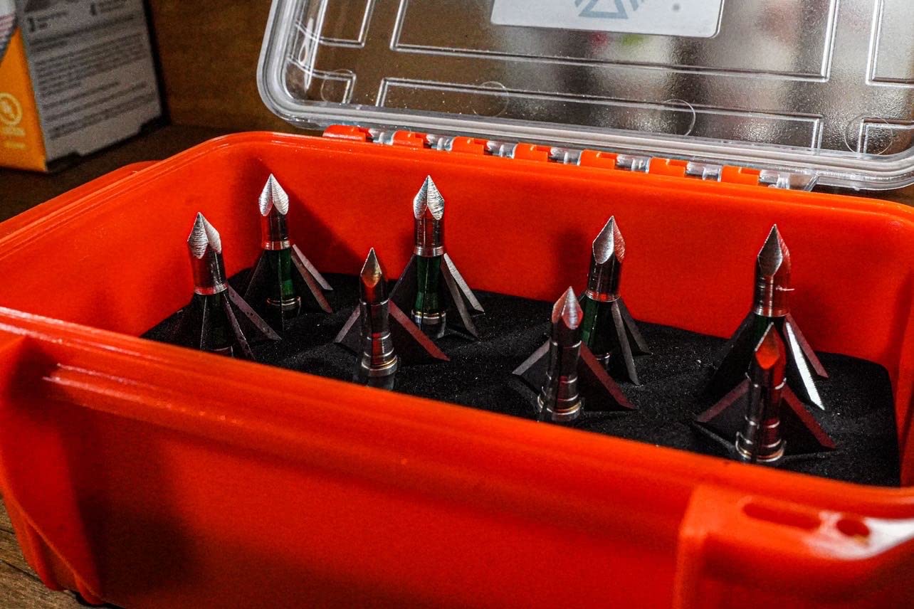 Proven Wild Broadhead Case - Waterproof Design for Archery Broadheads - 12 Broadheads with Wrench, 7.3 by 4.5 by 3.3 in