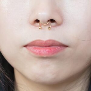 Kridzisw Fake Septum Rings Faux Nose Ring Hoop Piercing Jewelry for Women Stainless Surgical Steel horseshoe Septum Nose Nostril Cuff Ring Hoop Piercing jewelry Non Pierced Clip On Nose Ring Hoop men