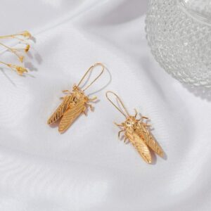 BELUCKIN Vintage Egyptian Big Insect Bug Cicada Dangle Earrings Retro Animal Jewlery (gold)