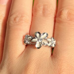 Aloha Jewelry Company Sterling Silver CZ Hawaiian Triple Plumeria Flower Ring (9)