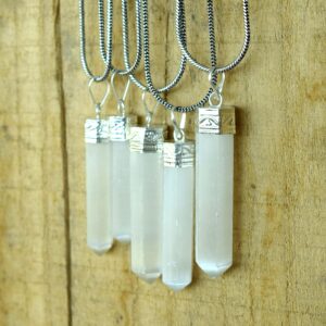 Selenite Crystal Healing Pencil Point Pendant For Heart And Throat Chakra Pendant Necklace For Girls Women Men Christmas Gift