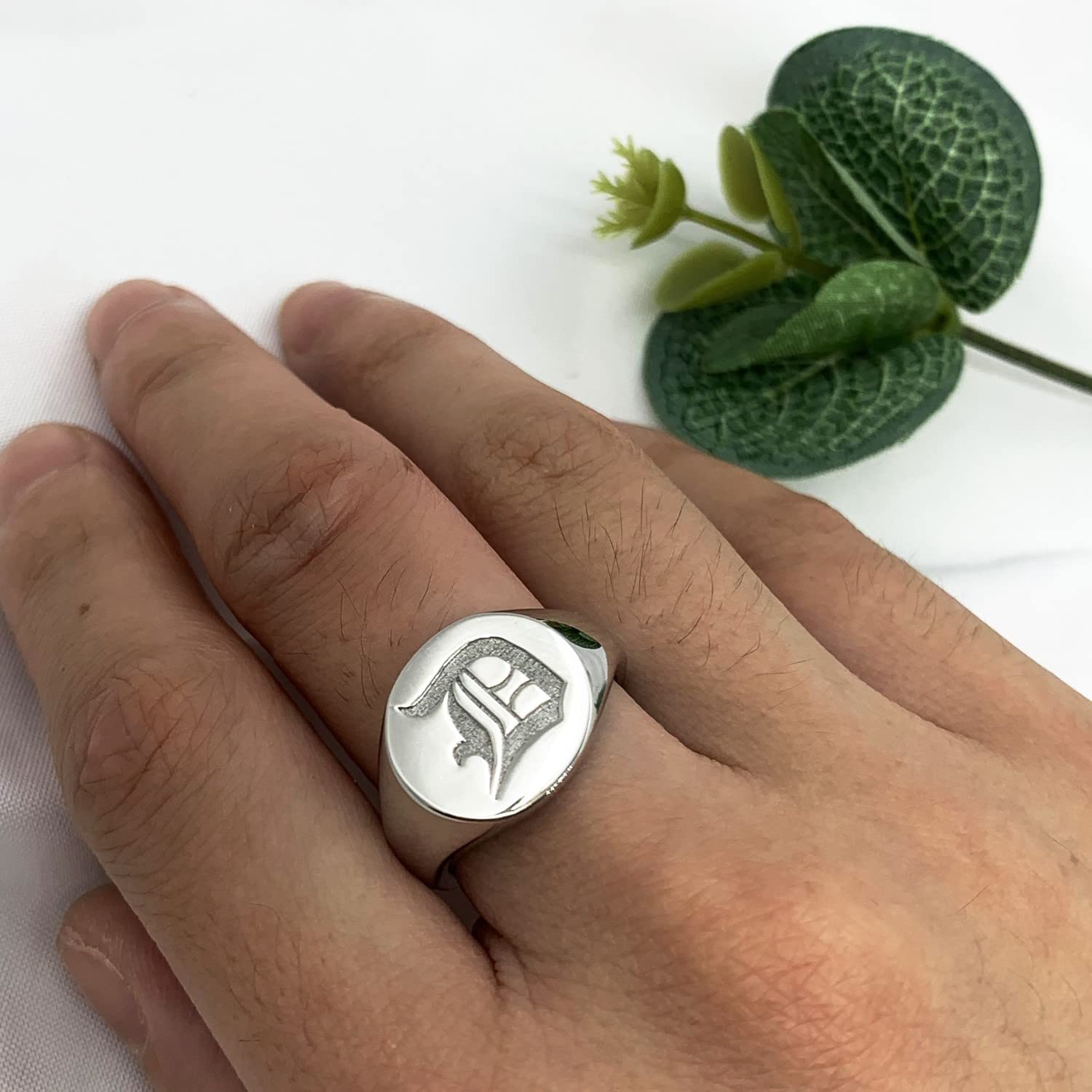 Elefezar Personalized Old English Initial Ring - Custom Letter Signet Ring for Women (Silver)