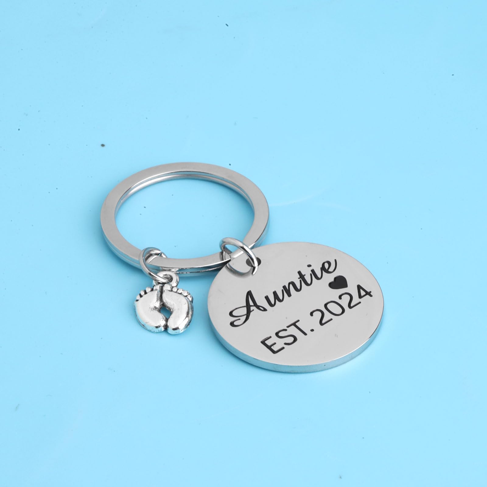 BNQL New Auntie Gifts Keychain Auntie EST 2024 Keychain Aunt Keychain Jewelry Gifts for New Aunt First Time Aunt Gifts (keychain)