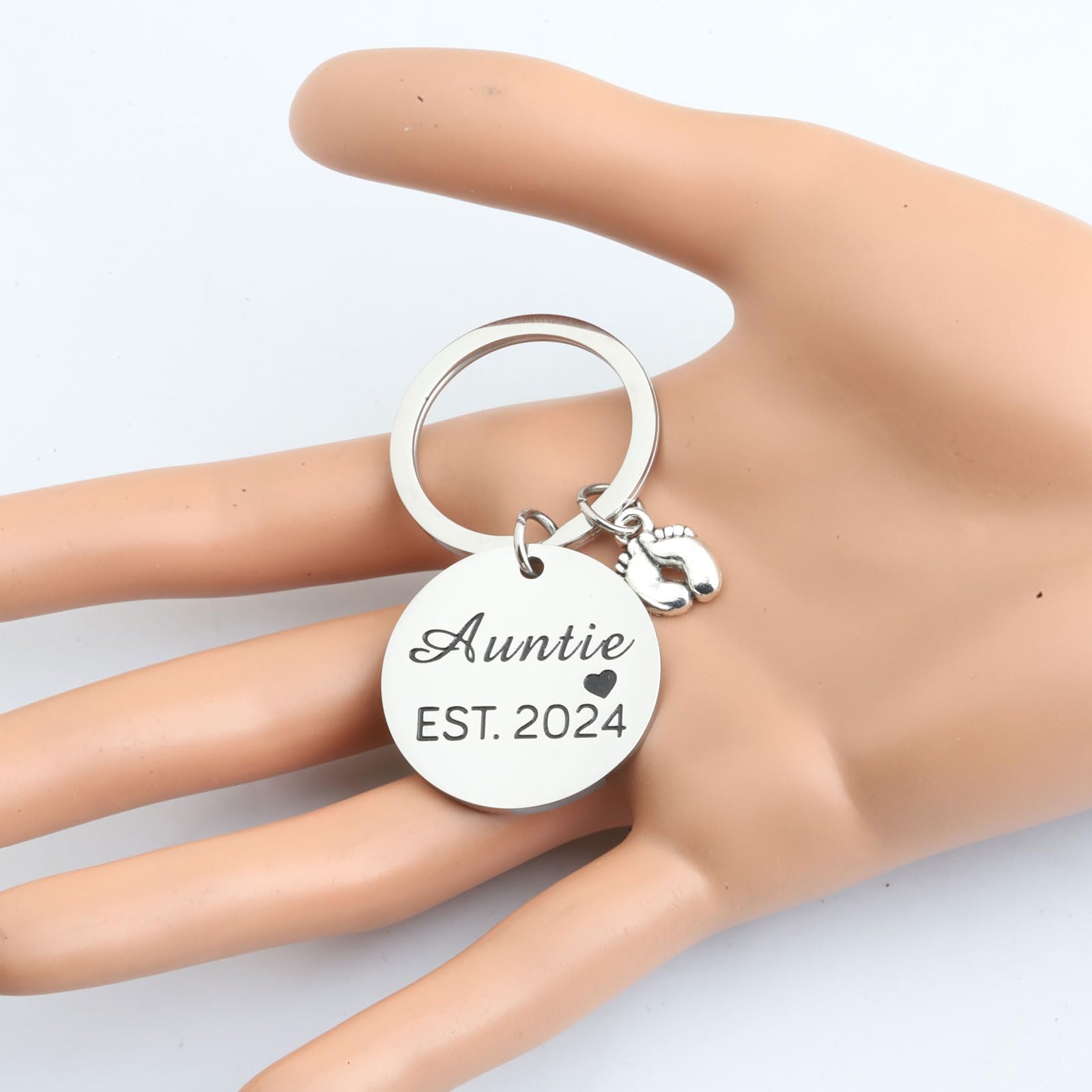 BNQL New Auntie Gifts Keychain Auntie EST 2024 Keychain Aunt Keychain Jewelry Gifts for New Aunt First Time Aunt Gifts (keychain)