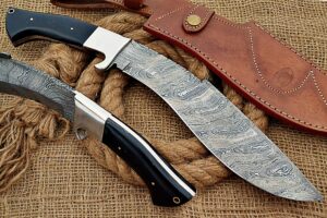 huntex handmade hand-forged twist pattern damascus steel 15 inch long full tang natural buffalo horn handle razor sharp hunting camping kukri knife w/genuine leather sheath