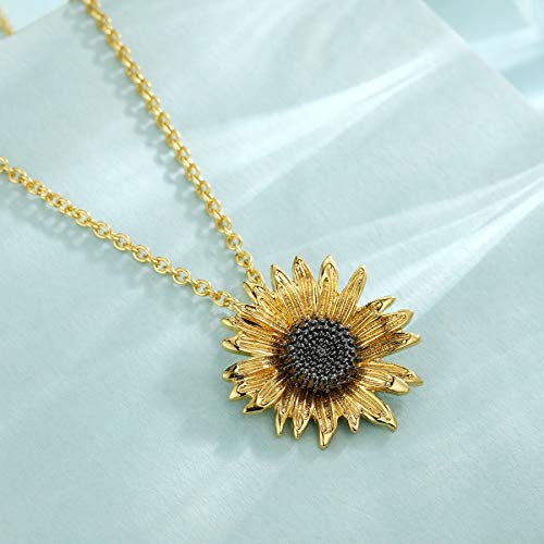 luomart Flower Edelweiss Pendant Necklace&Earrings,Sunflower Daisy Necklaces Jewelry Gift for Women (Sunflower Black Stamen)