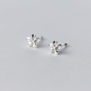 Flower Nose Rings Studs 22 Gauge Body Piercing Jewelry for Women S925 Sterling Silver Tiny Plumeria Cute Ball Bead Labret Screw Nose Stud Post Pin Hypoallgenic Dainty Body Jewelry