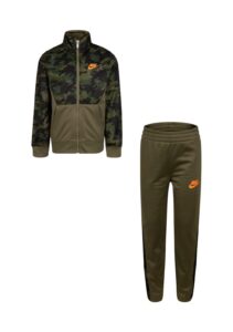 nike boy`s therma dri fit jacket & pants 2 piece set (mediumolive(86h109-e6f)/orange, 6)