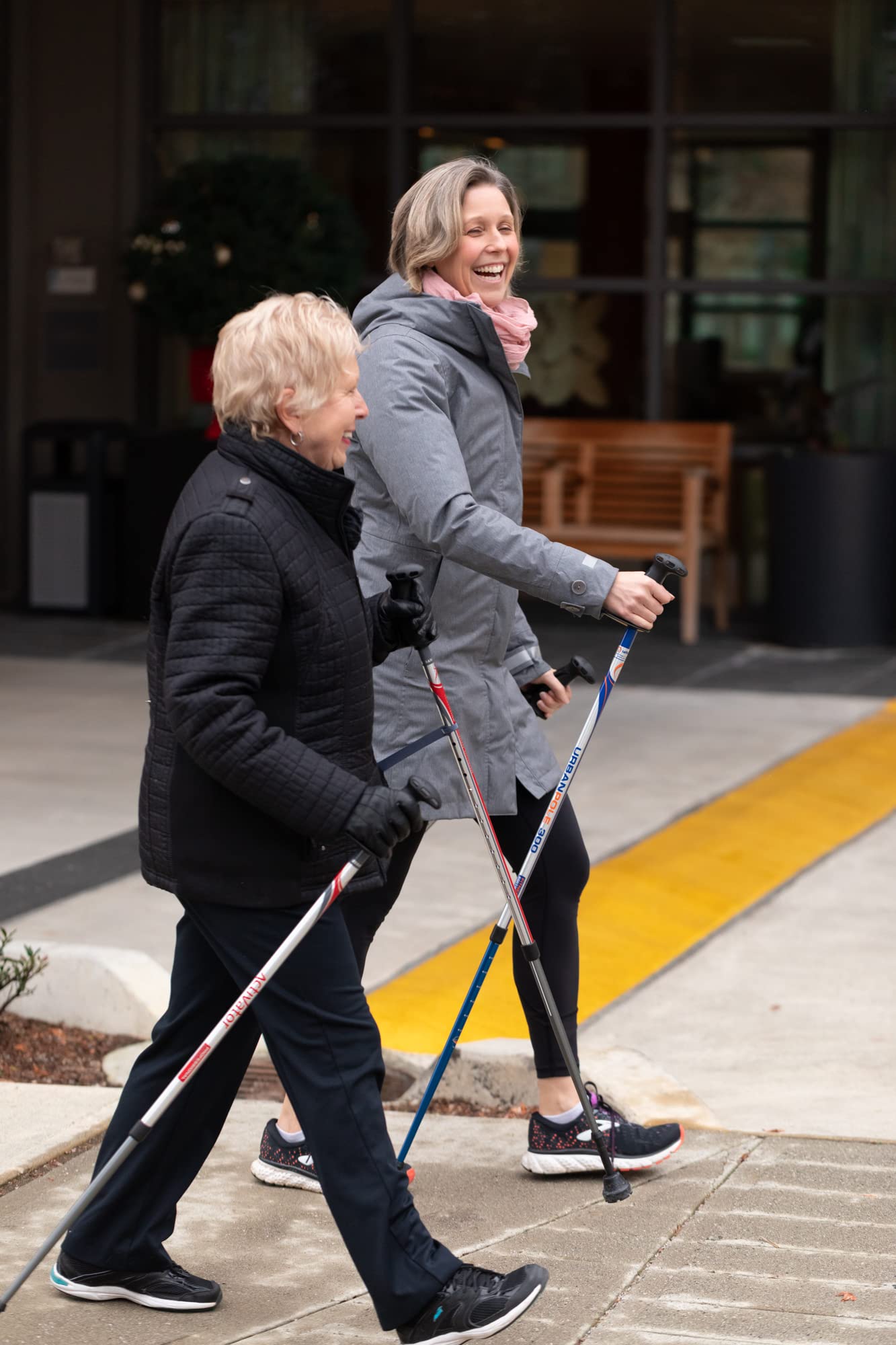 Urban Poling ACTIVATOR® MODA with Snow & Trekking Baskets, Silver with Blue, Green, & Yellow, 1 Pair – For Users 4'2"–6' – Lightweight, Aluminum Nordic Walking Sticks – Collapsible & Adjustable Hiking