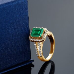 Gem Stone King 18K Yellow Gold Plated Silver Green Simulated Emerald Ring For Women | 2.78 Cttw | Emerald Cut 9X7MM | Available in size 5, 6, 7, 8, 9