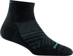 darn tough women's 1/4 ultra-lightweight run sock (style 1044) - black, medium