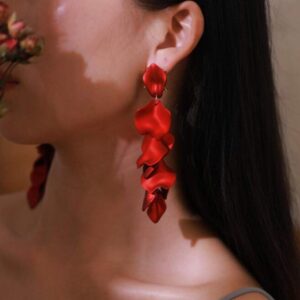 yertter christmas long acrylic dangle rose petal drop dangle earrings bohemian resin flower statement earrings for women (red)