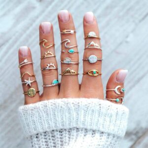 FUTIMELY 19PCS Boho Turquoise Knuckle Stacking Rings for Women Vintage Stackable Star Moon Wave Peak Sea Rhinestone Joint Midi Finger Rings Set