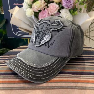 iZOA Caps and Hats for Men and Women Bulls Embroidery Casual Fashion Adjustable Unisex Baseball Caps Hats