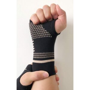 Fansipro 1 Pair Wrist Hand Brace Carpal Tunnel Support Splint Fit Arthritis Sprain Pain, 22-25 CM, Black